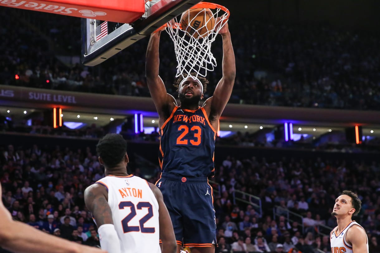 Knicks: Mitchell Robinson trolls Deandre Ayton, eyes payback vs Spurs