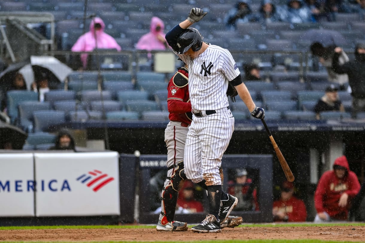 WATCH: Yankees' veteran infielder looks completely washed in live at-bat