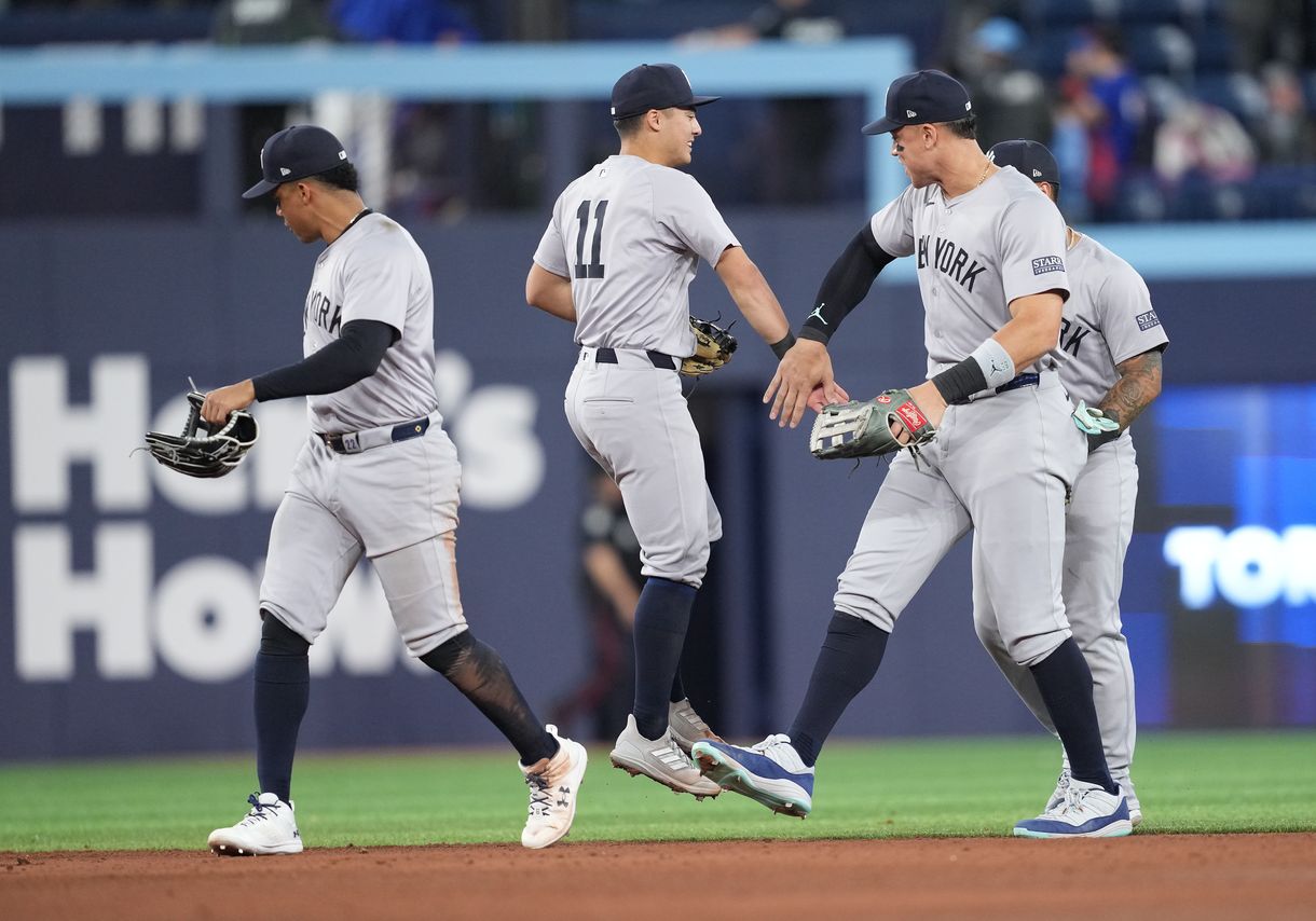 Yankees make a stunning comeback to steal a 6-4 win in Toronto