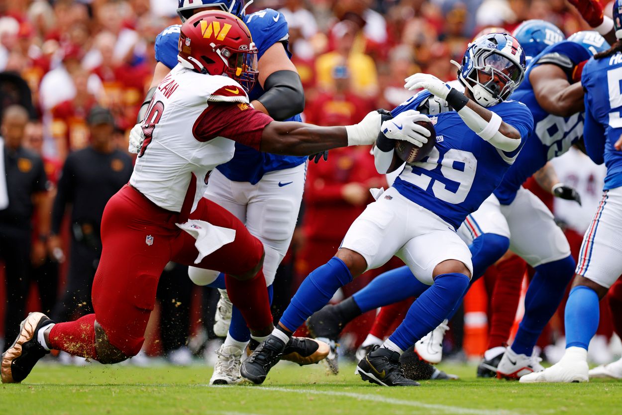 Giants' offensive line unsurprisingly ranks near the bottom of the NFL ...