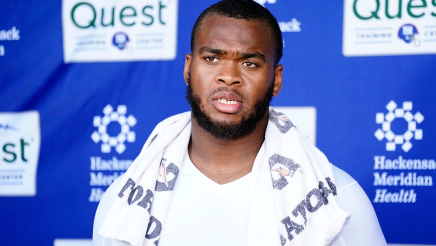 Giants RT Evan Neal sheds weight ahead of crucial 2nd season