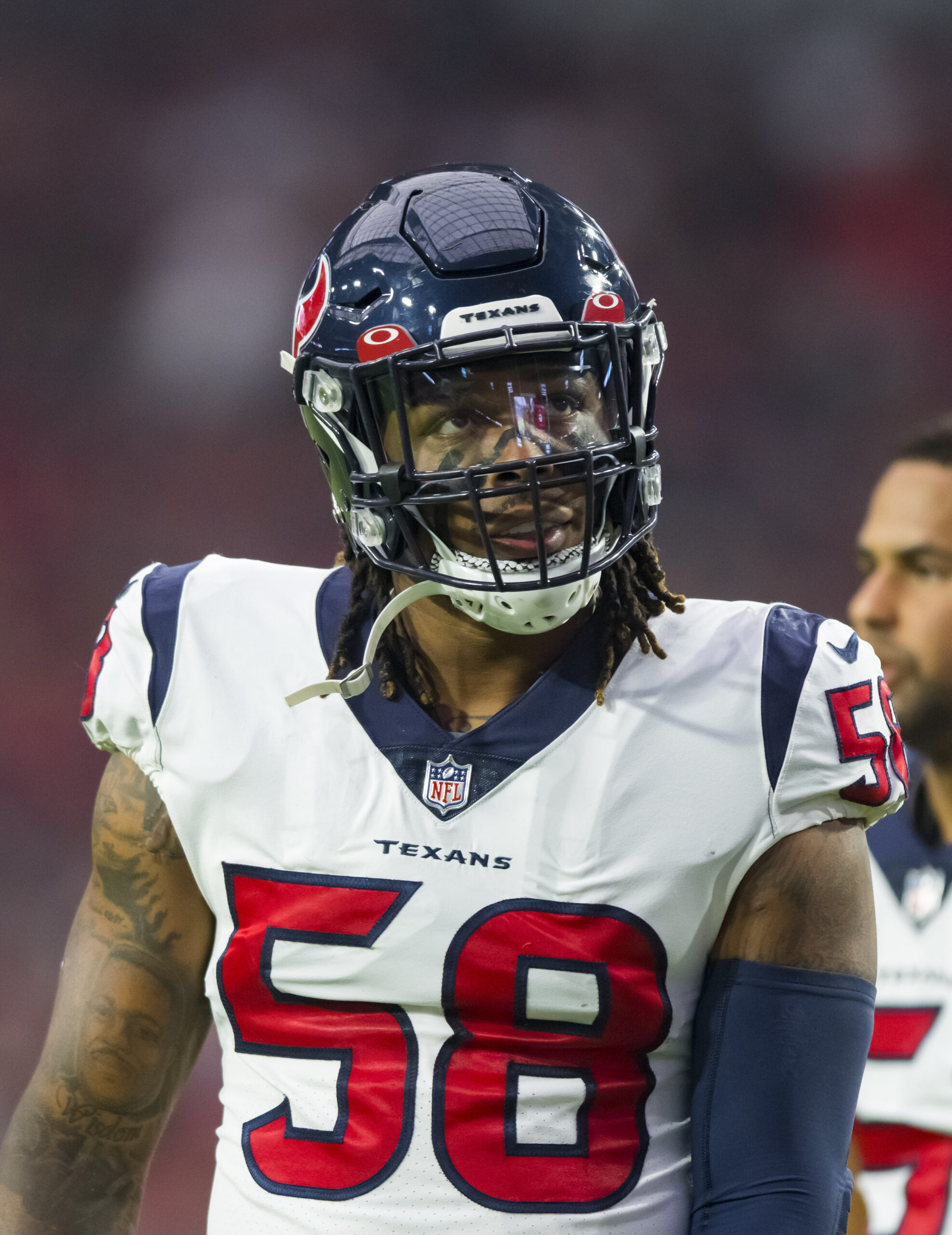 Giants could target former Texans captain to bolster linebacker position