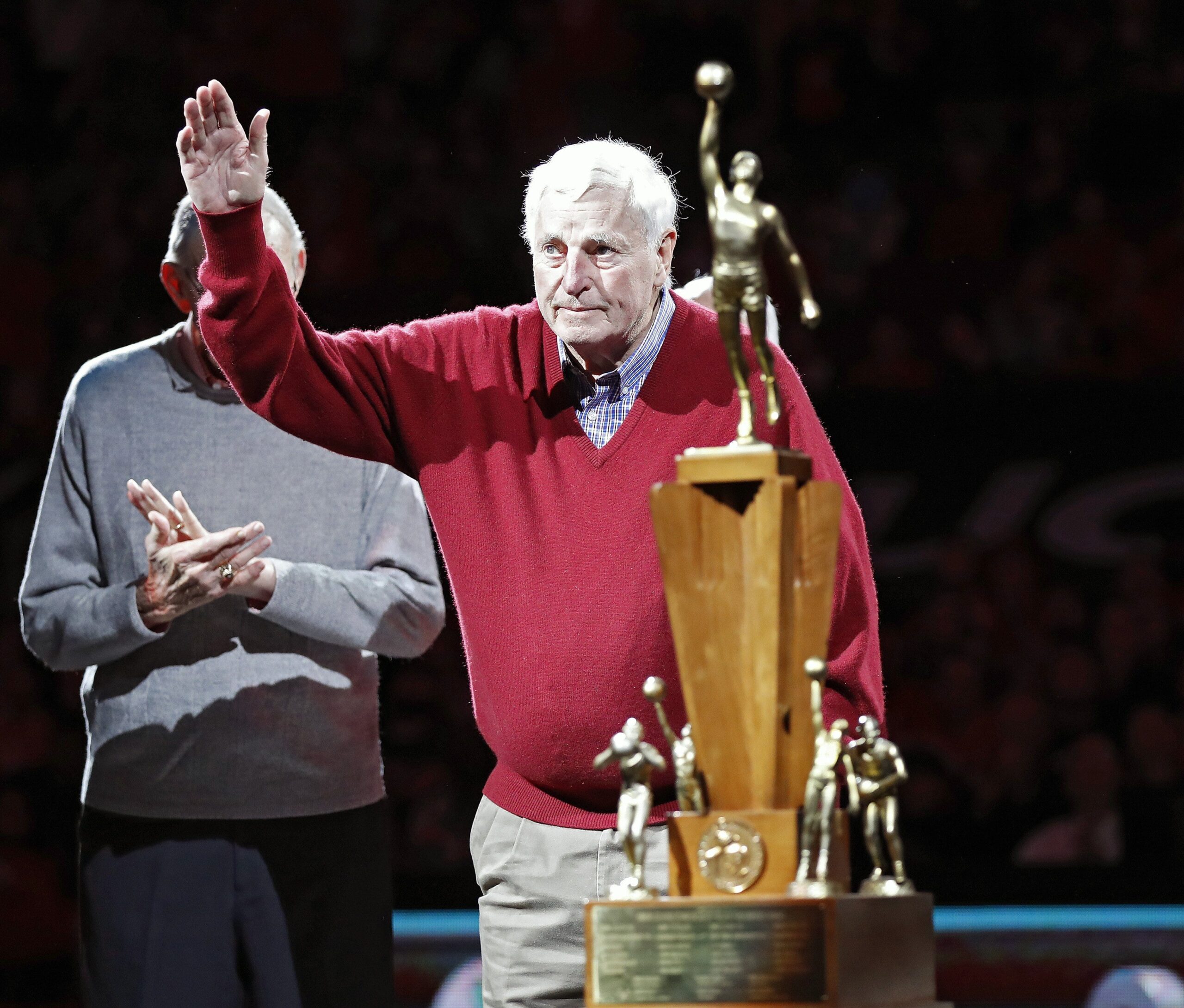 Hall of Fame coach Bob Knight dies at 83