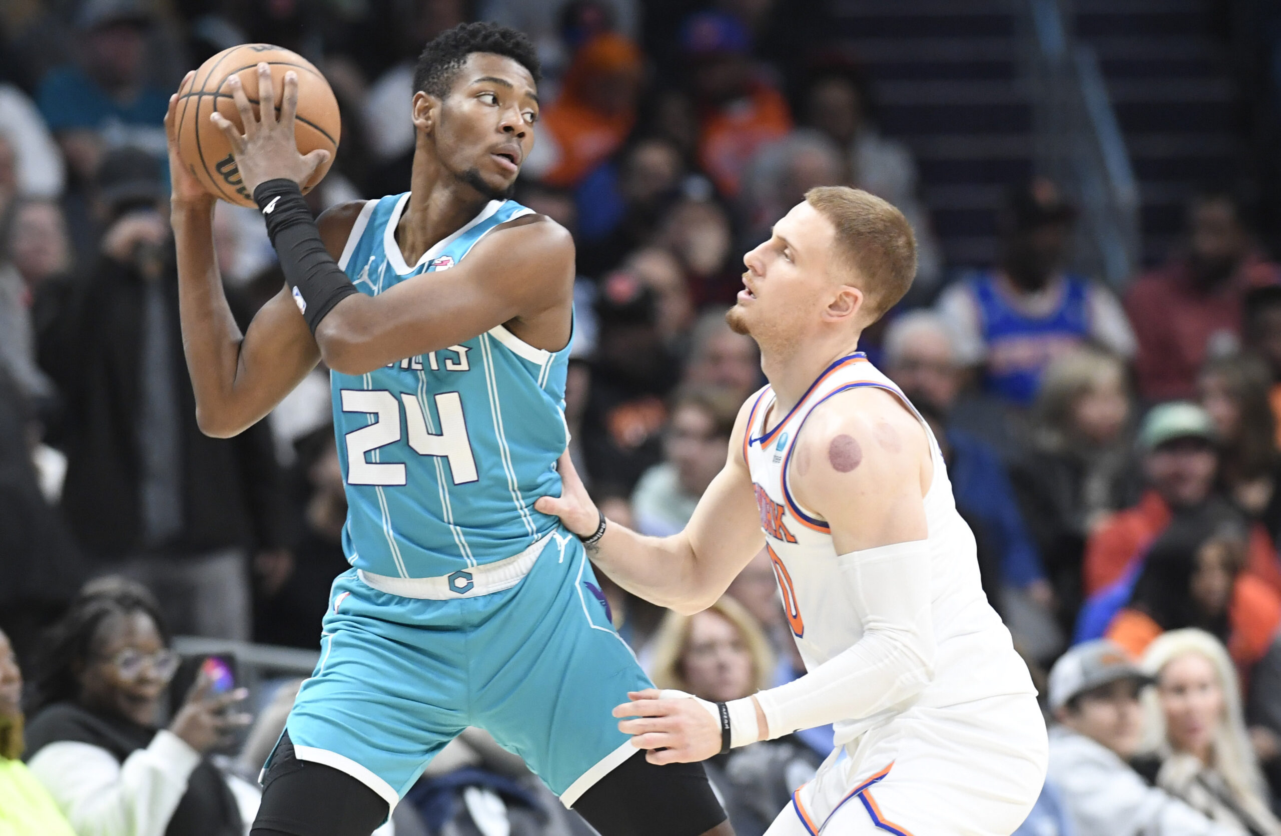 Short-handed Knicks’ team claim convincing 113-92 win over Hornets