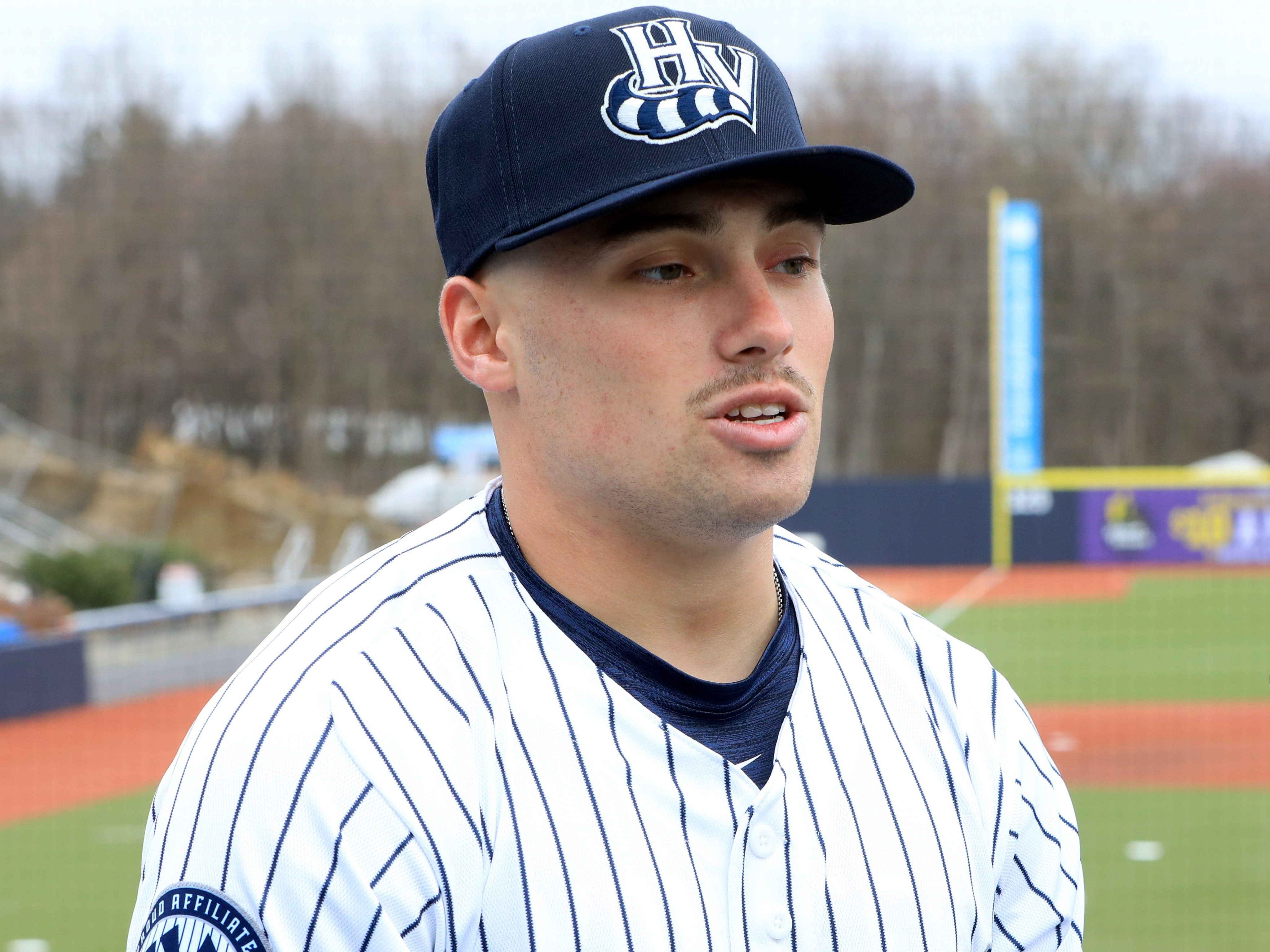 Yankees' versatile infield prospect making strong impressions in Spring ...