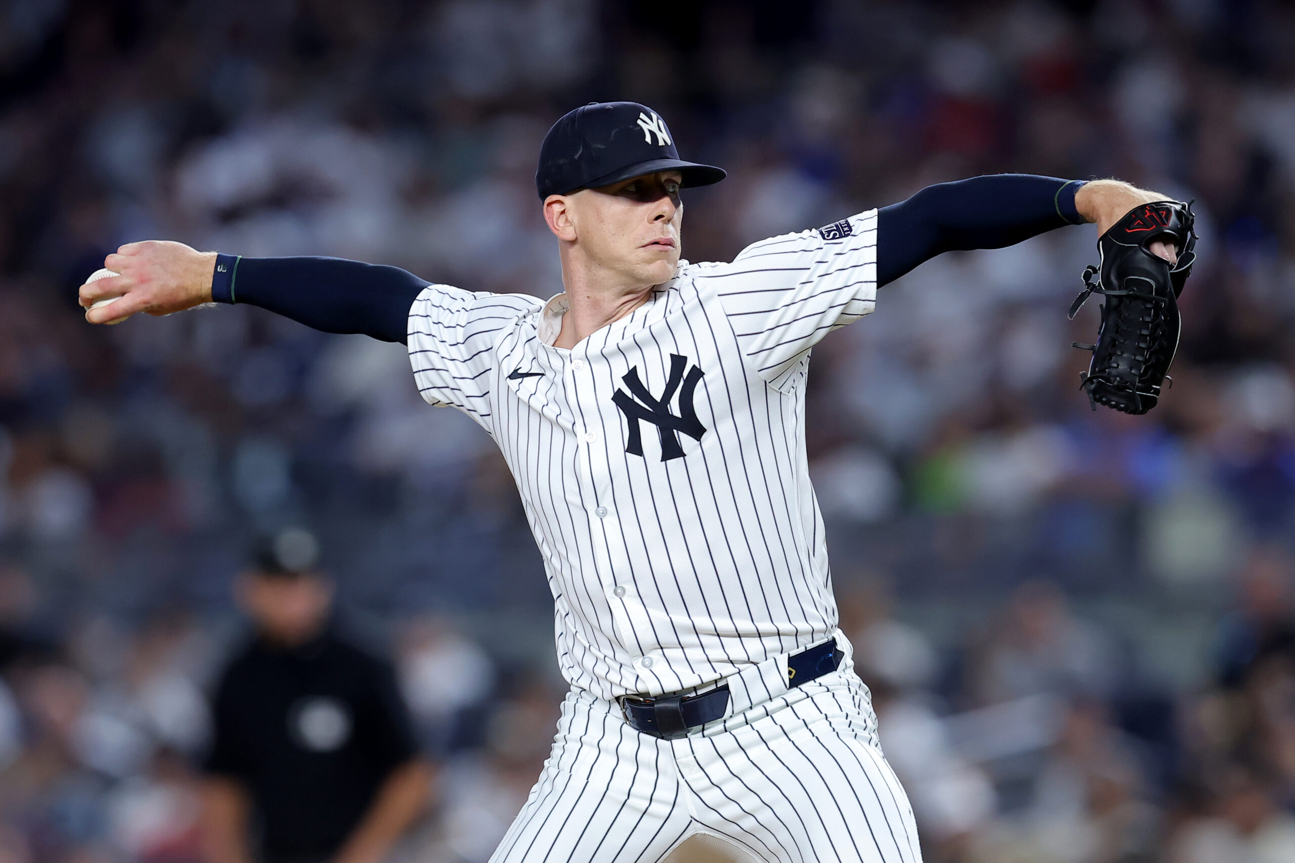 Yankees' rehabbing reliever suffers setback due to back spasms