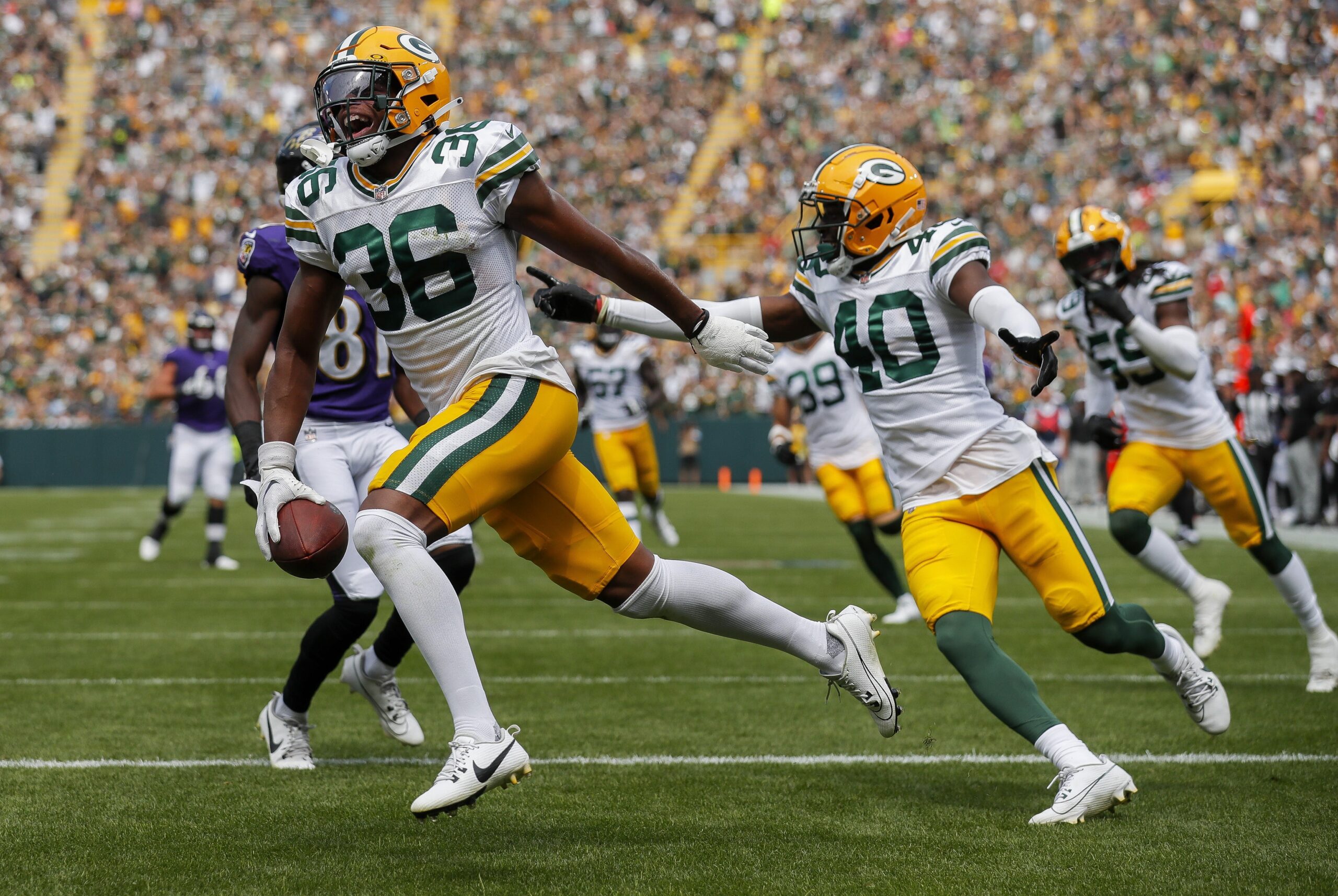 Giants claim hard-hitting safety off waivers from Packers