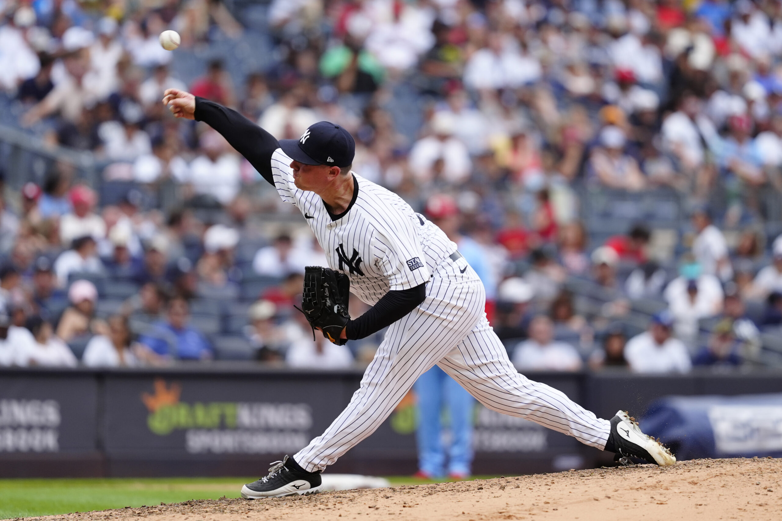 Yankees suffer another pitching injury, young reliever comes up