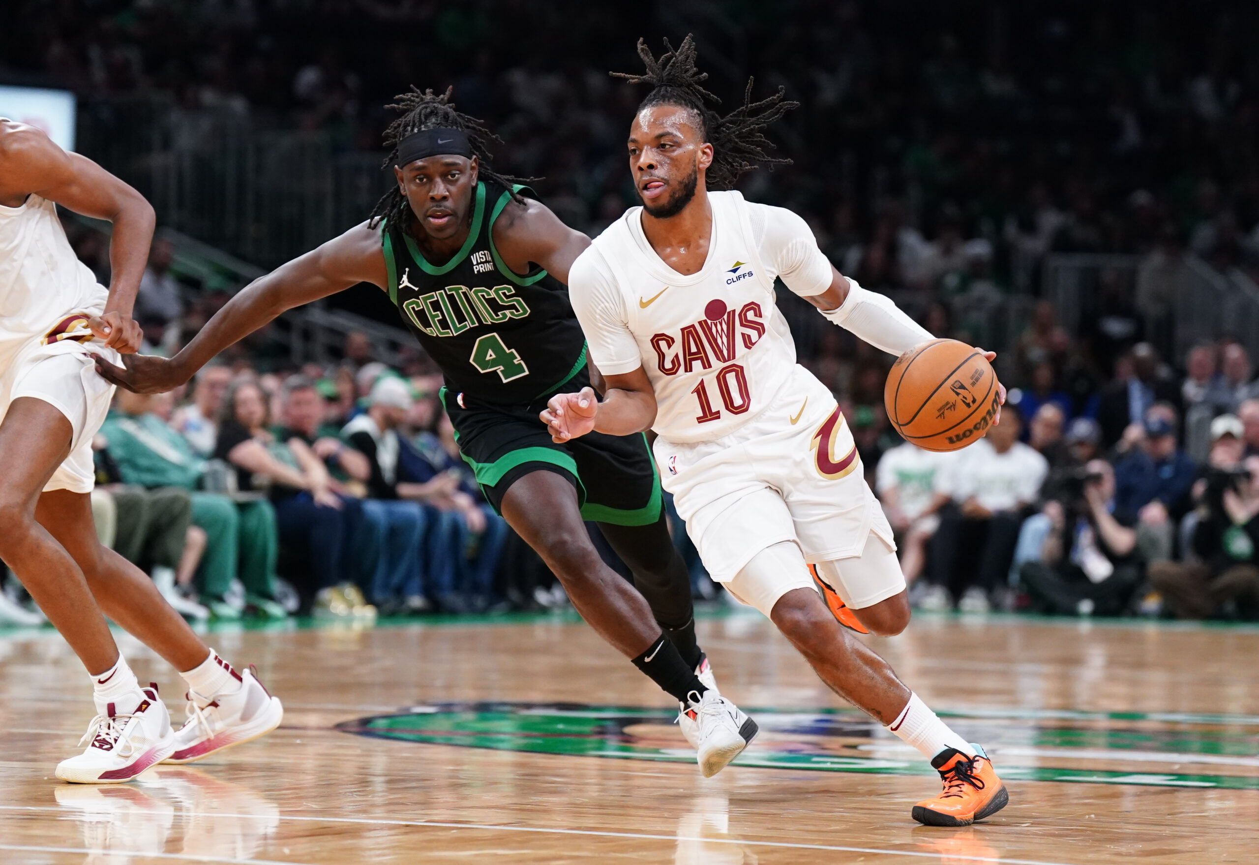 Lakers urged to trade fan-favorite for former All-Star point guard