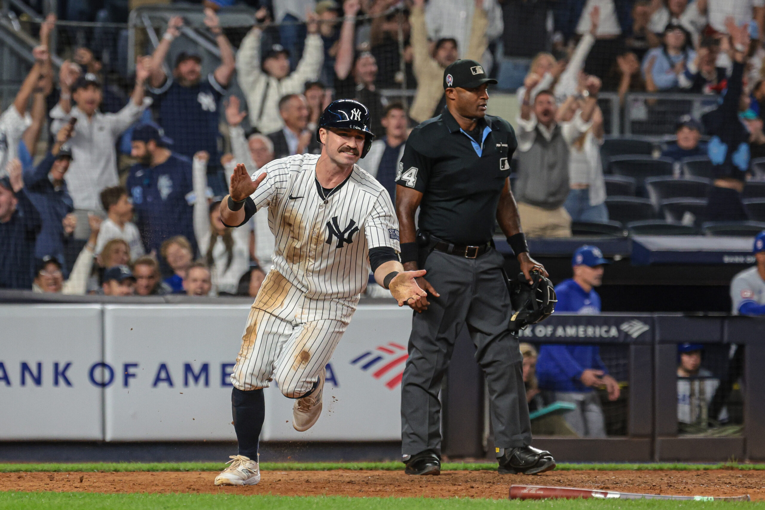 Yankees turn to veteran infielder to play first base in ALDS Game 4