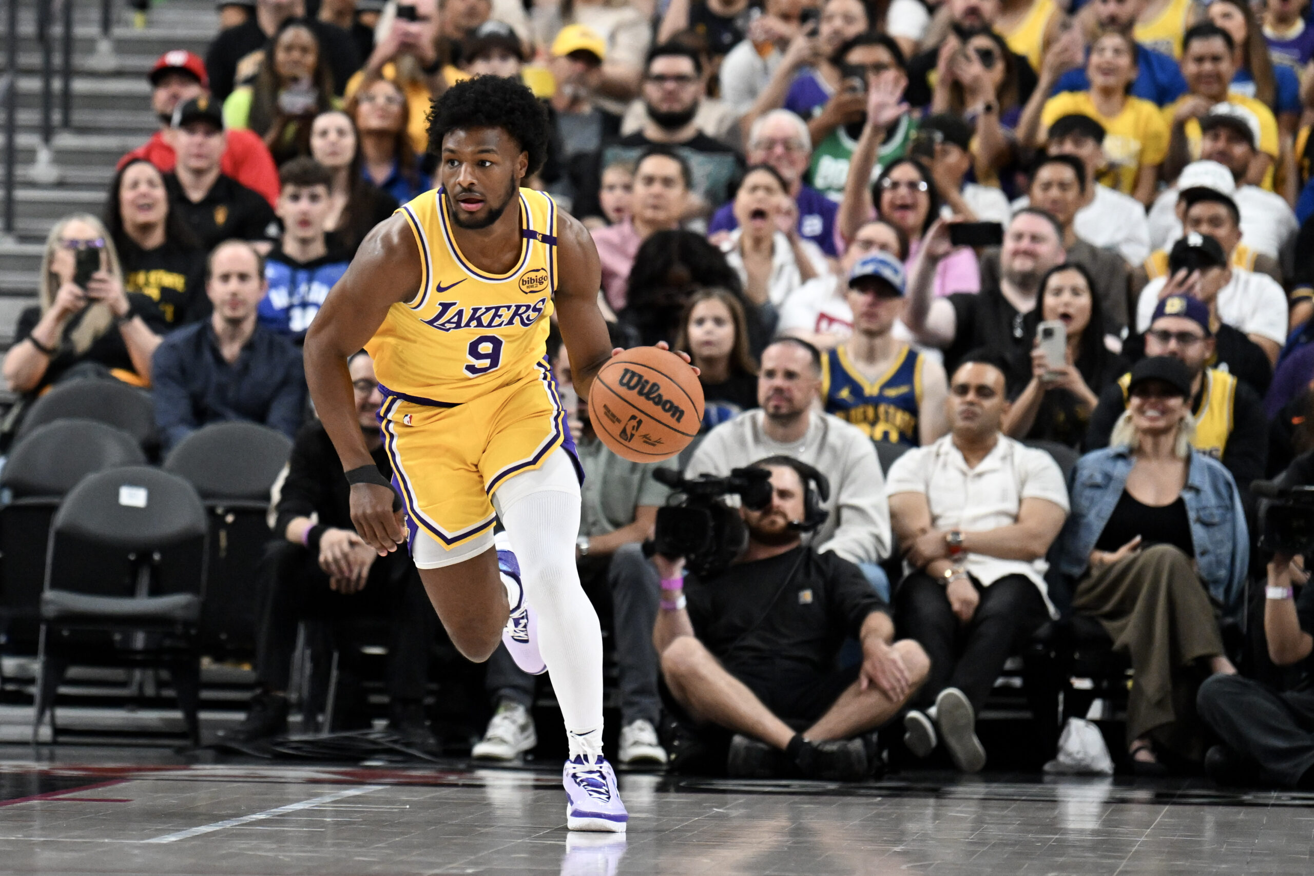 Lakers star rookie looking to boost confidence after early preseason ...