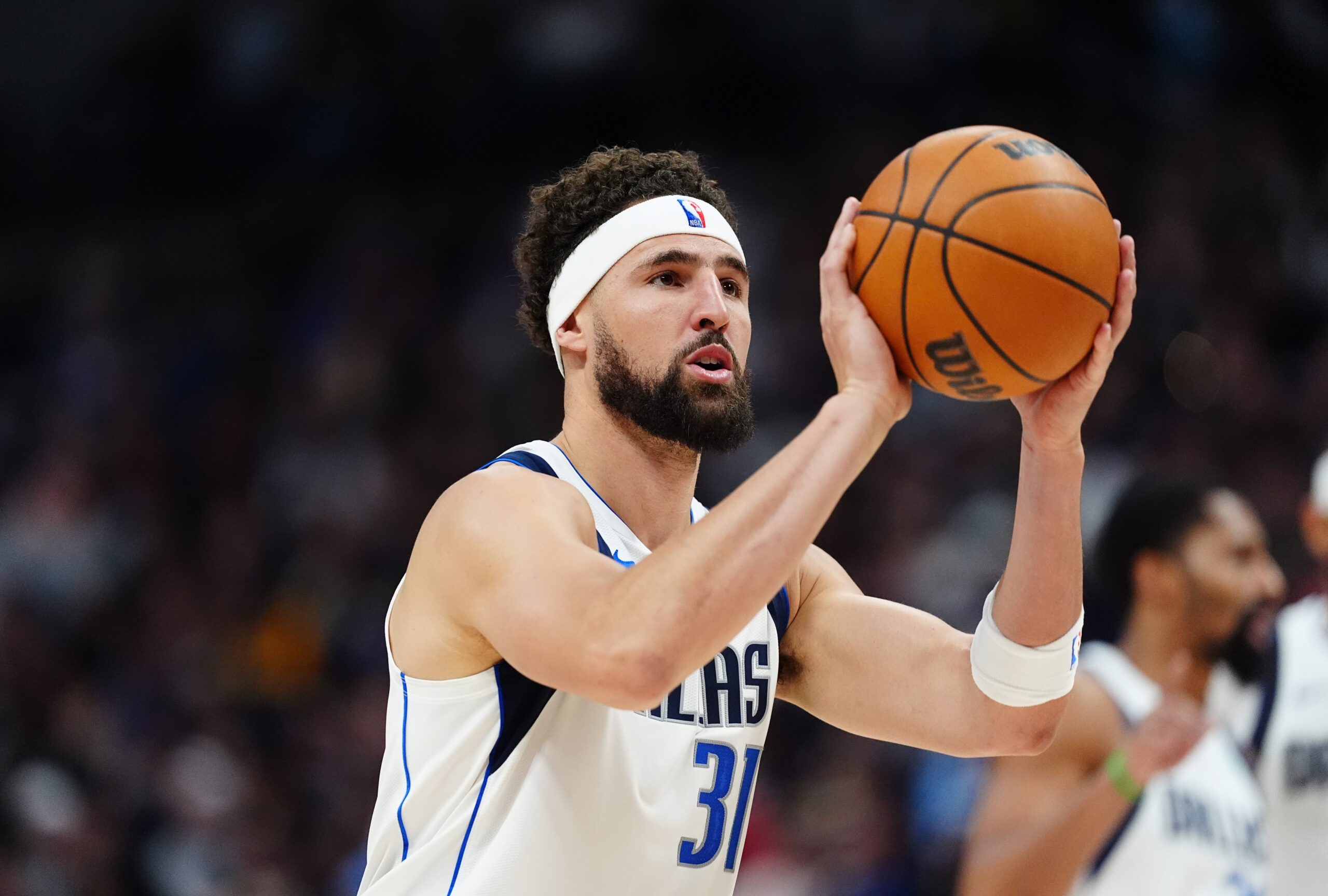 Warriors to bring out bouquet in Dubs legend's return vs. Mavs