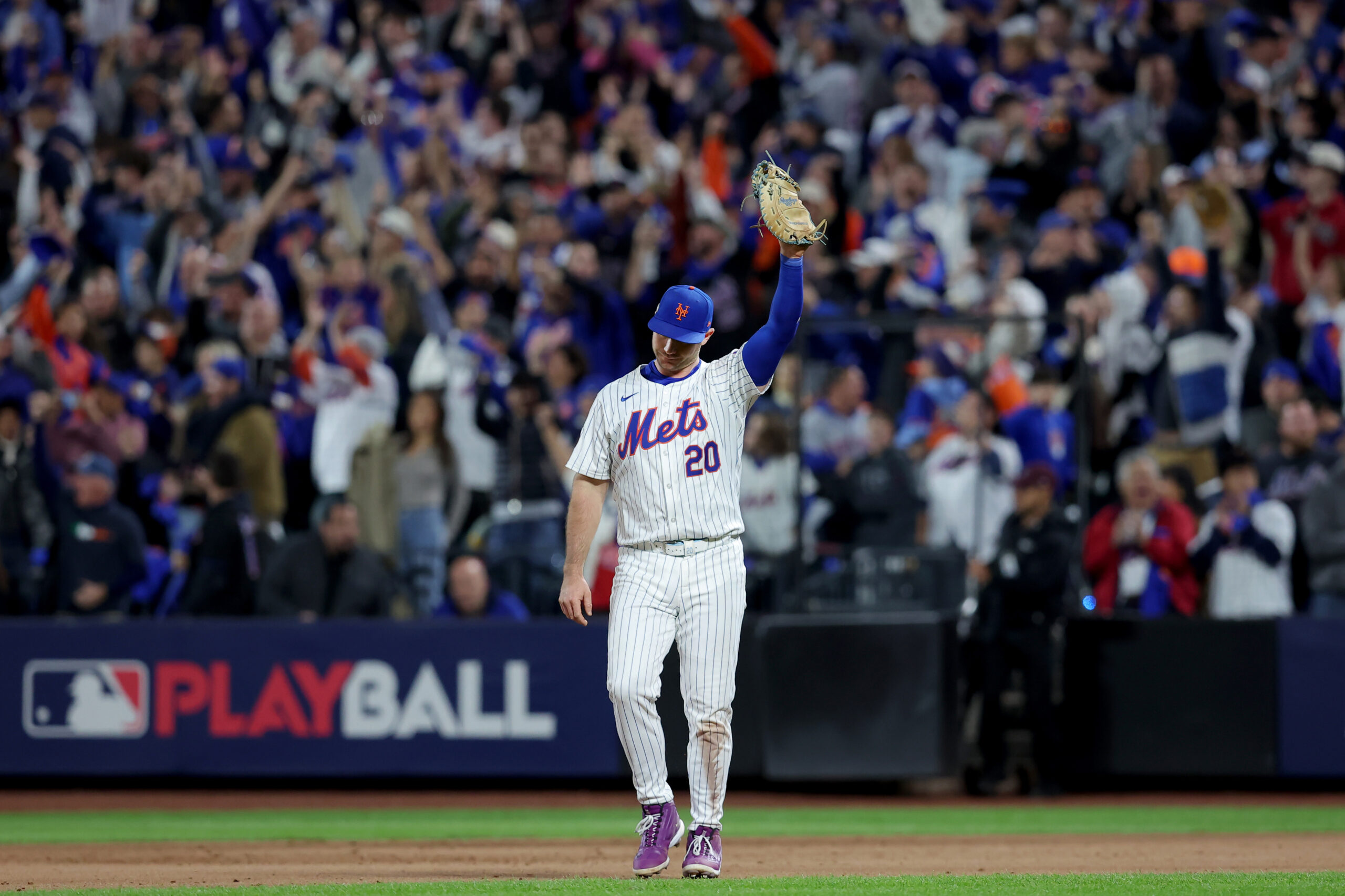 Mets legend urges team to bring back star slugger in free agency: 'He's ...