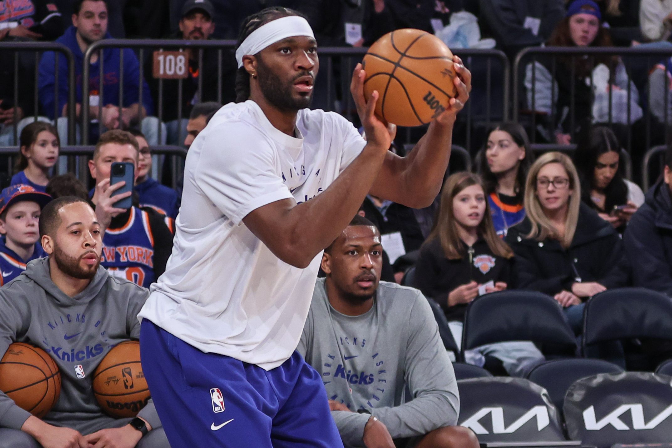 Knicks center feeling confident playing in expanded role: 'I’m a winner'