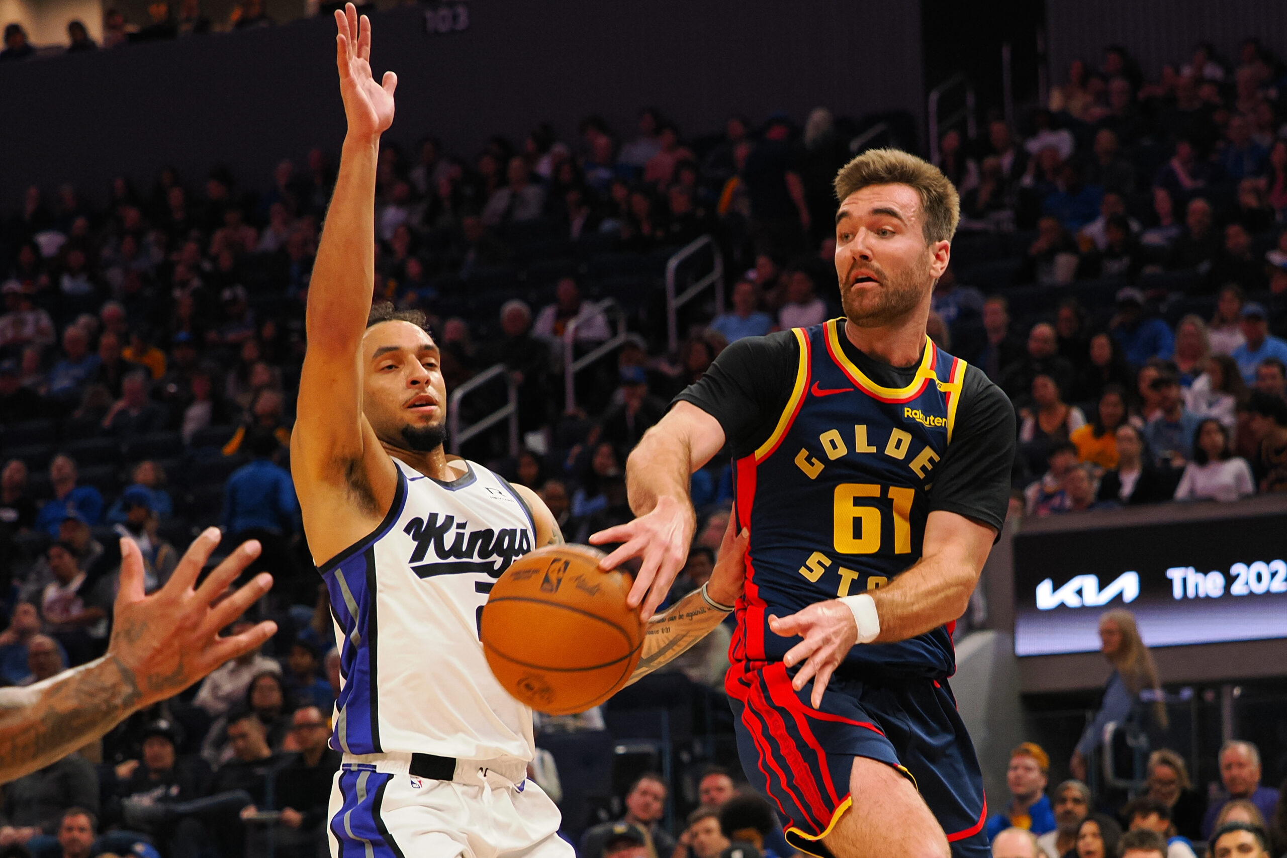 Warriors sign intriguing two-way talent to NBA deal