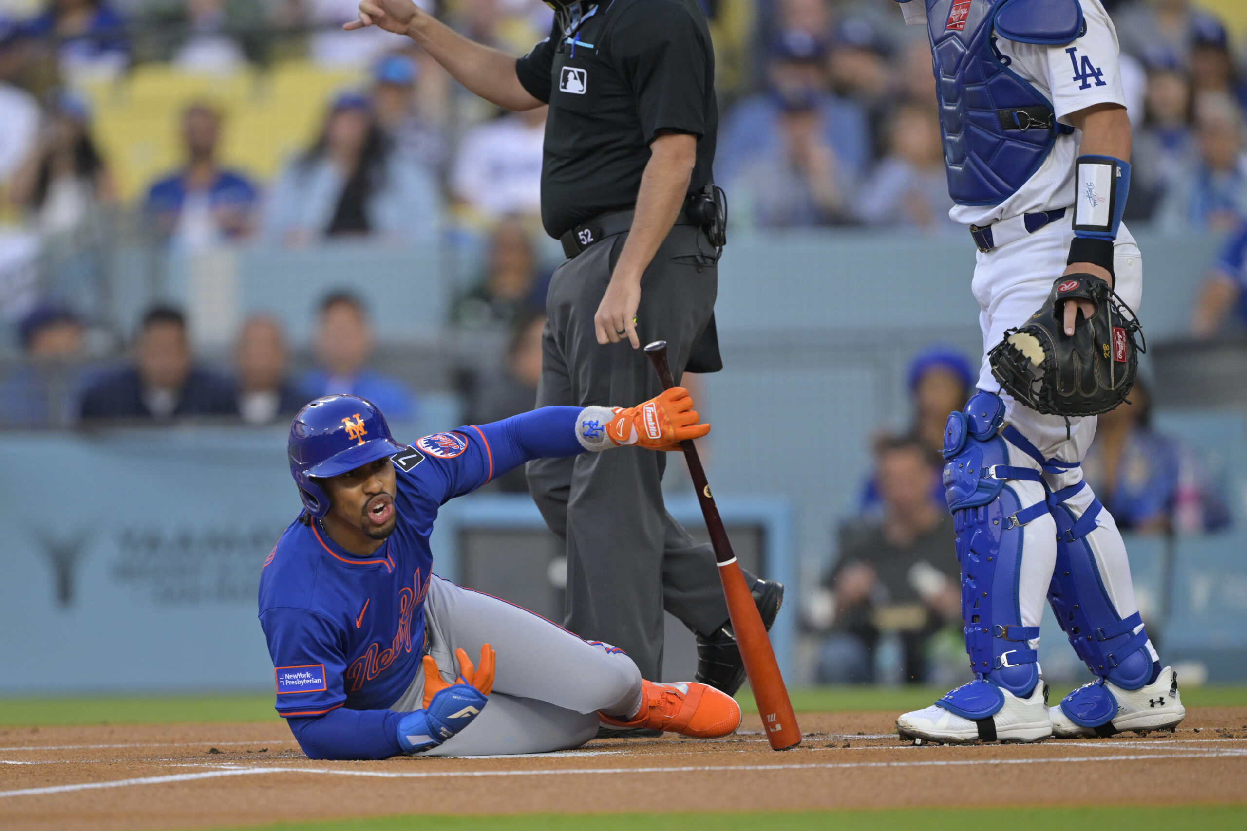 Mets star reportedly intends to play through broken right pinkie toe