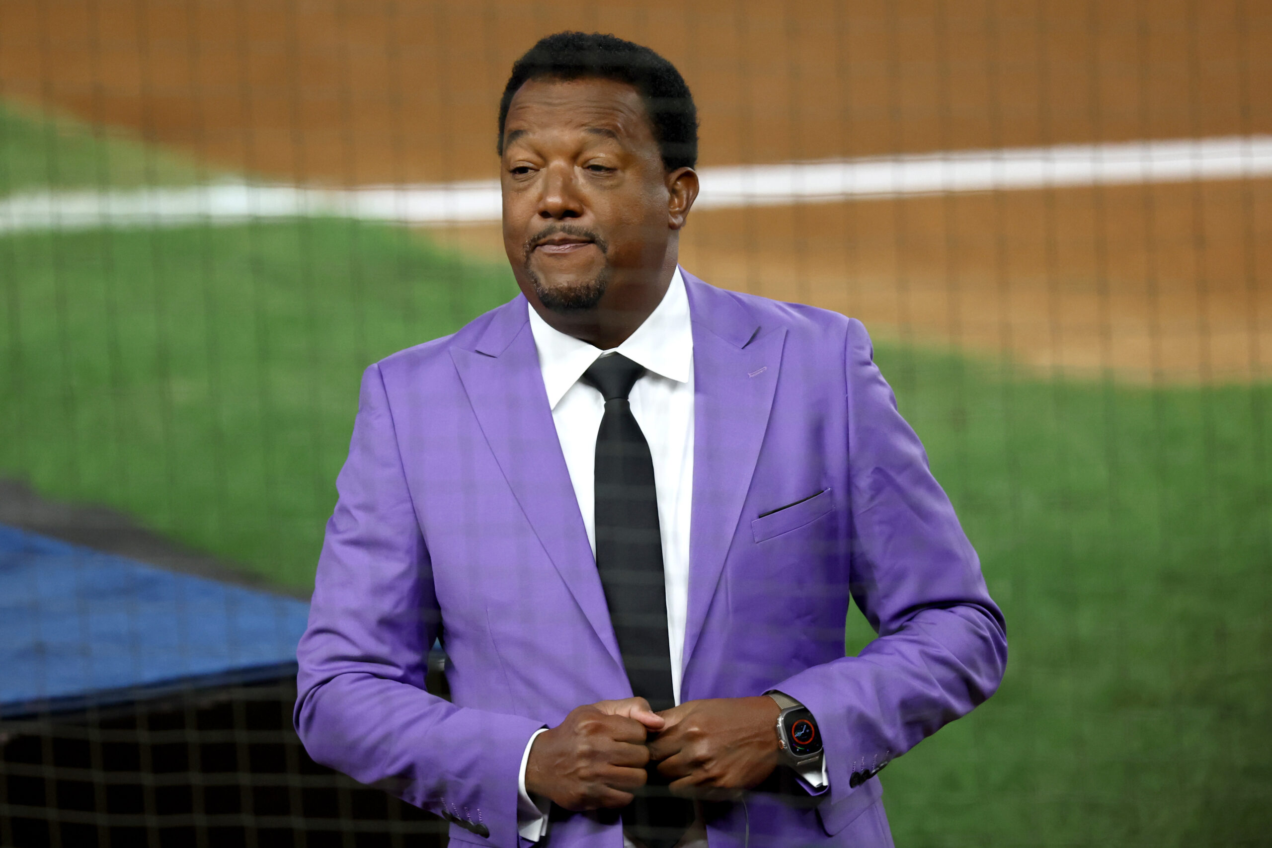 Red Sox legendary pitcher gushes over Yankees' aura and fans are pissed