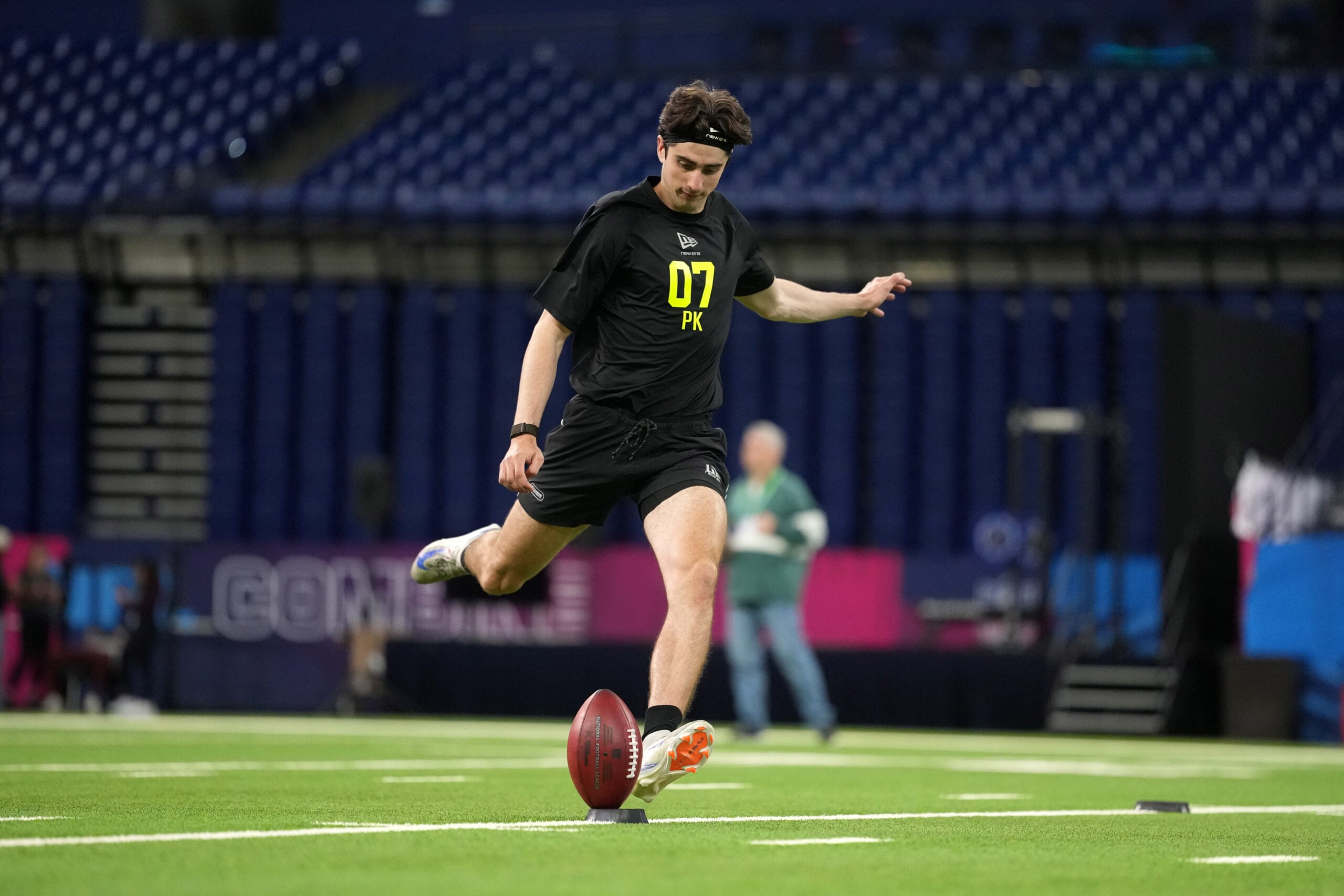 NY Giants' new undrafted kicker Dominic Zvada has a 70-yard leg that ...